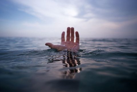 Falling in Love with God and Sin? 4 Truths to Help You Overcome